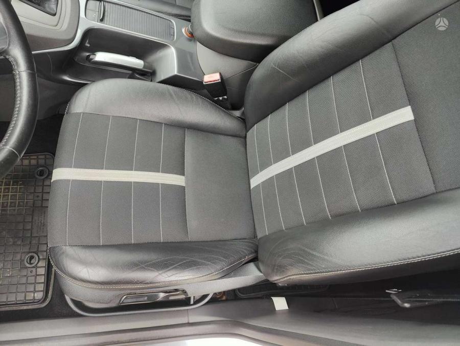 Balts Ford Kuga 2011 Kauņa, ar dzinēja tilpumu 2.00 L un nobraukumu 118 tūkst. km par 5900 €, foto 12 vietnē AUTOMOTO.COM.LV