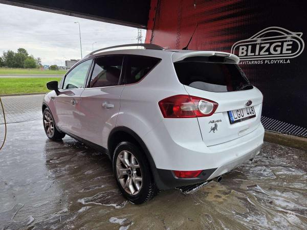 White Ford Kuga 2011 in Mazeikiai, with an engine capacity of 2.00 L and mileage of 294 thousand km for 5100 €, photo 8 on AUTOMOTO.COM.LV
