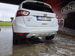 White Ford Kuga 2011 in Mazeikiai, with an engine capacity of 2.00 L and mileage of 294 thousand km for 5100 €, photo 10 on AUTOMOTO.COM.LV