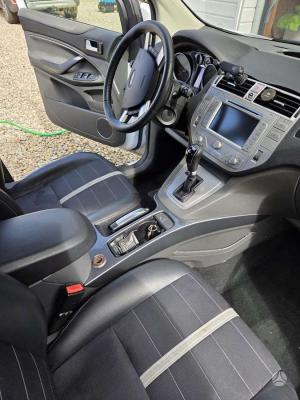 White Ford Kuga 2011 in Mazeikiai, with an engine capacity of 2.00 L and mileage of 294 thousand km for 5100 €, photo 17 on AUTOMOTO.COM.LV