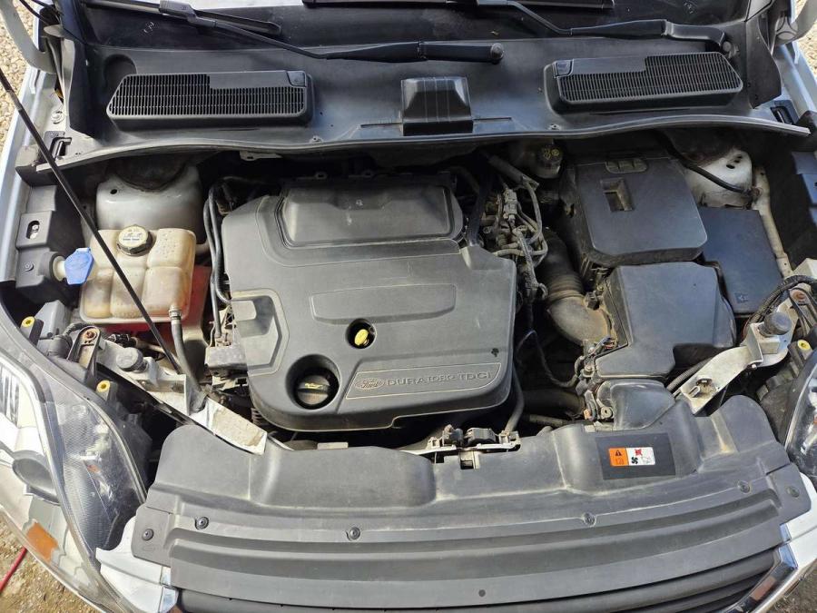 White Ford Kuga 2011 in Mazeikiai, with an engine capacity of 2.00 L and mileage of 294 thousand km for 5100 €, photo 22 on AUTOMOTO.COM.LV