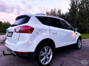 White Ford Kuga 2011 in Mazeikiai, with an engine capacity of 2.00 L and mileage of 246 thousand km for 5600 €, photo 9 on AUTOMOTO.COM.LV