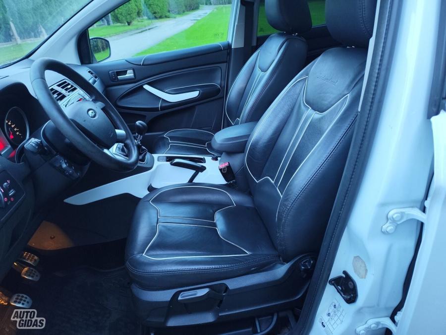 White Ford Kuga 2011 in Mazeikiai, with an engine capacity of 2.00 L and mileage of 246 thousand km for 5600 €, photo 12 on AUTOMOTO.COM.LV