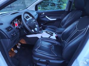 White Ford Kuga 2011 in Mazeikiai, with an engine capacity of 2.00 L and mileage of 246 thousand km for 5600 €, photo 15 on AUTOMOTO.COM.LV