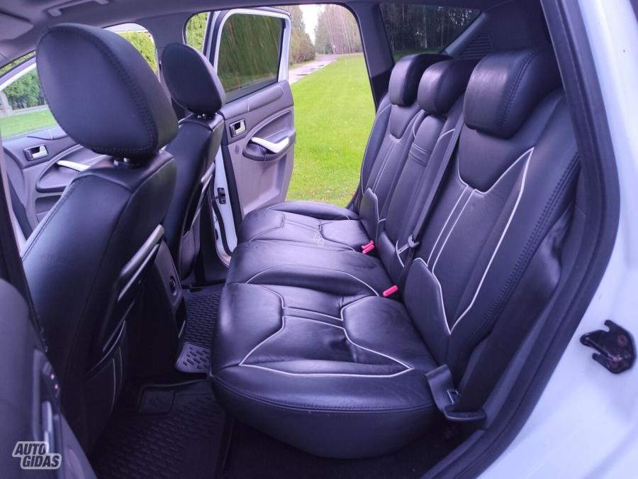White Ford Kuga 2011 in Mazeikiai, with an engine capacity of 2.00 L and mileage of 246 thousand km for 5600 €, photo 16 on AUTOMOTO.COM.LV