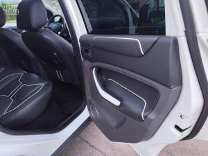 White Ford Kuga 2011 in Mazeikiai, with an engine capacity of 2.00 L and mileage of 246 thousand km for 5600 €, photo 27 on AUTOMOTO.COM.LV