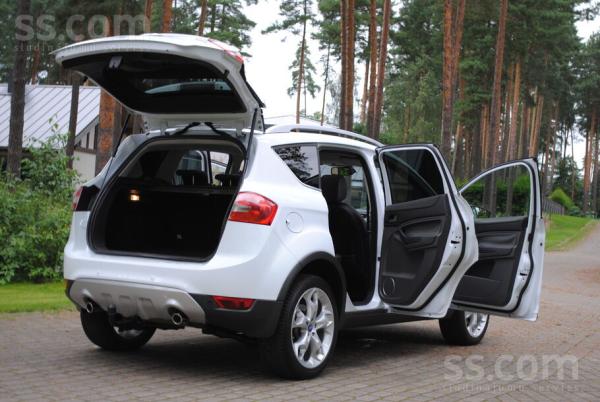 White Ford Kuga 2012 in Riga, with an engine capacity of 2.00 L and mileage of 196 thousand km for 6990 €, photo 9 on AUTOMOTO.COM.LV