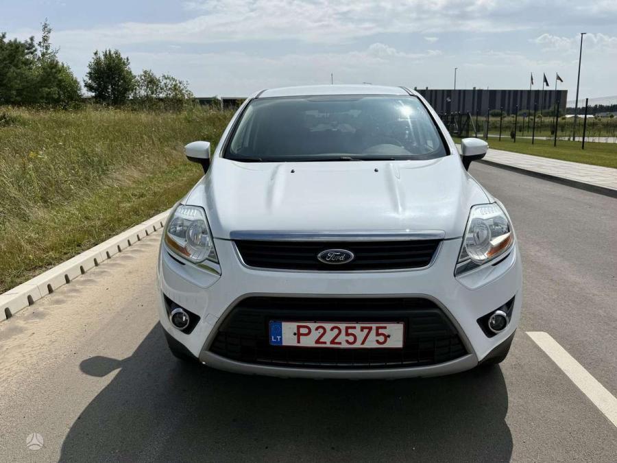 White Ford Kuga 2012 in Vilnius, with an engine capacity of 2.00 L and mileage of 289 thousand km for 4200 €, photo 4 on AUTOMOTO.COM.LV