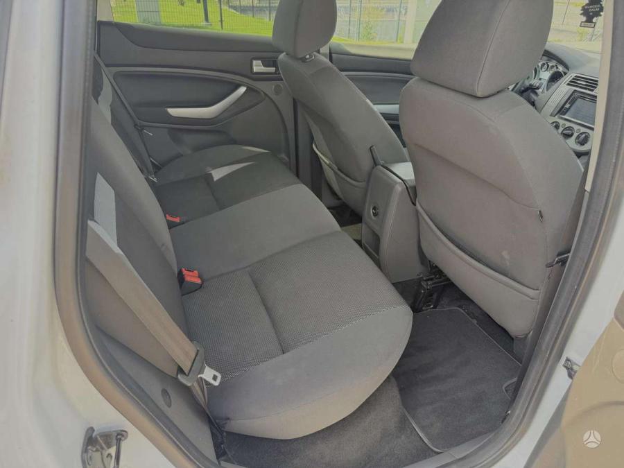 White Ford Kuga 2012 in Vilnius, with an engine capacity of 2.00 L and mileage of 289 thousand km for 4200 €, photo 14 on AUTOMOTO.COM.LV