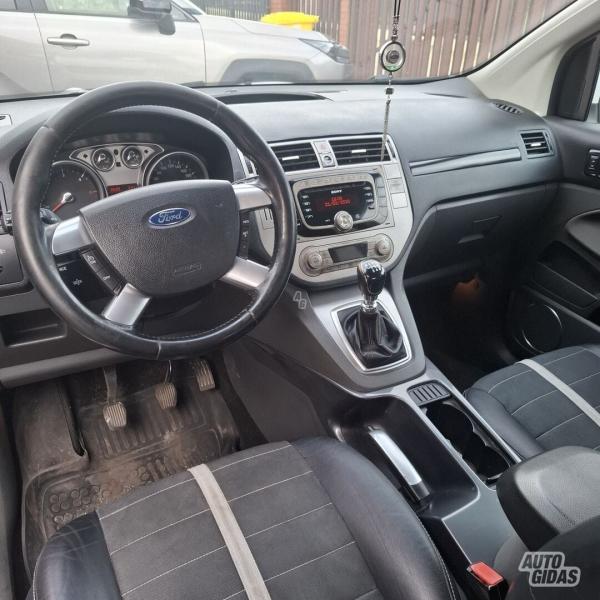 White Ford Kuga 2012 in Siauliai, with an engine capacity of 2.00 L and mileage of 291 thousand km for 4800 €, photo 7 on AUTOMOTO.COM.LV