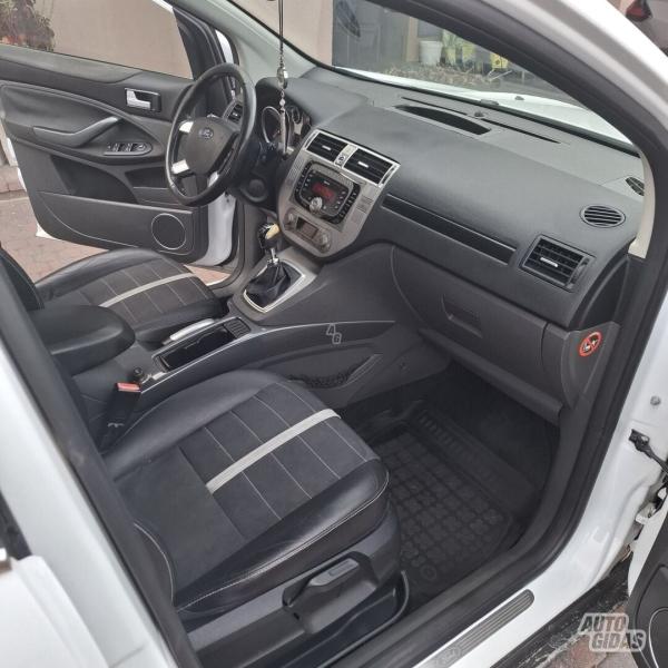 White Ford Kuga 2012 in Siauliai, with an engine capacity of 2.00 L and mileage of 291 thousand km for 4800 €, photo 8 on AUTOMOTO.COM.LV