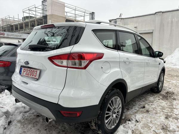 White Ford Kuga 2013 in Kaunas, with an engine capacity of 2.00 L and mileage of 174 thousand km for 7750 €, photo 4 on AUTOMOTO.COM.LV