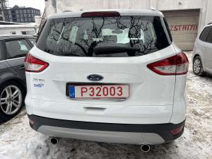 White Ford Kuga 2013 in Kaunas, with an engine capacity of 2.00 L and mileage of 174 thousand km for 7750 €, photo 5 on AUTOMOTO.COM.LV