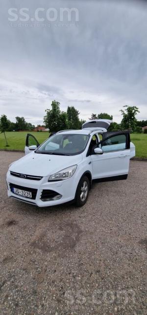 White Ford Kuga 2013 in Cesis, with an engine capacity of 2.00 L and mileage of 255 thousand km for 6500 €, photo  on AUTOMOTO.COM.LV