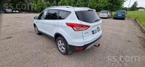 White Ford Kuga 2013 in Cesis, with an engine capacity of 2.00 L and mileage of 255 thousand km for 6500 €, photo 5 on AUTOMOTO.COM.LV