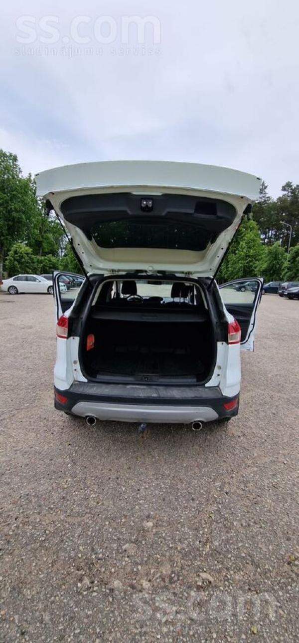 Balts Ford Kuga 2013 Cēsis, ar dzinēja tilpumu 2.00 L un nobraukumu 255 tūkst. km par 6500 €, foto 6 vietnē AUTOMOTO.COM.LV