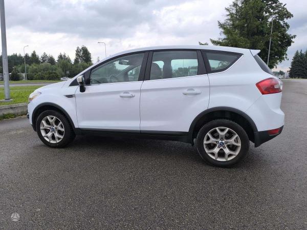 Balts Ford Kuga 2013 Panevēža, ar dzinēja tilpumu 2.00 L un nobraukumu 234 tūkst. km par 5500 €, foto 9 vietnē AUTOMOTO.COM.LV