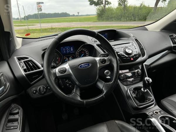 White Ford Kuga 2013 in Cesis, with an engine capacity of 2.00 L and mileage of 255 thousand km for 6500 €, photo 7 on AUTOMOTO.COM.LV