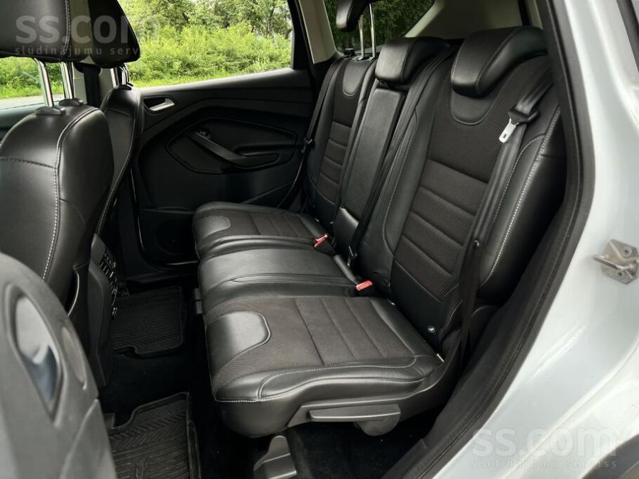 Balts Ford Kuga 2013 Cēsis, ar dzinēja tilpumu 2.00 L un nobraukumu 255 tūkst. km par 4900 €, foto 10 vietnē AUTOMOTO.COM.LV