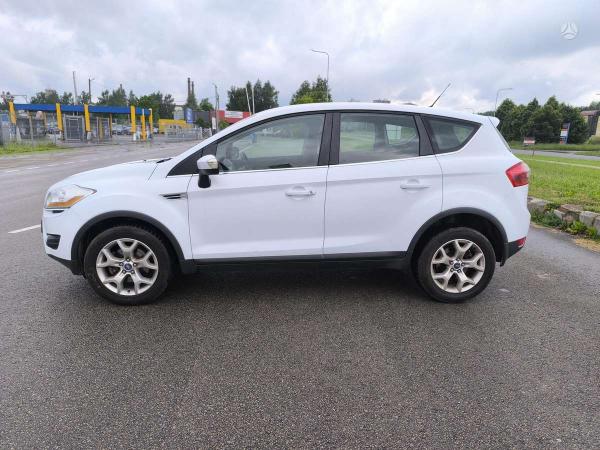 White Ford Kuga 2013 in Panevezys, with an engine capacity of 2.00 L and mileage of 234 thousand km for 5350 €, photo 10 on AUTOMOTO.COM.LV