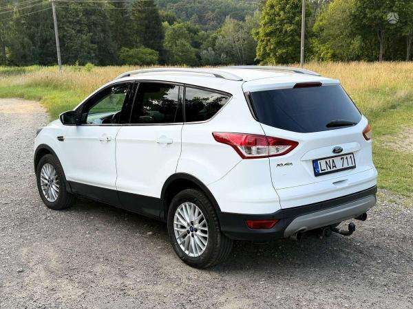 White Ford Kuga 2013 in Vilnius, with an engine capacity of 2.00 L and mileage of 255 thousand km for 6400 €, photo 7 on AUTOMOTO.COM.LV
