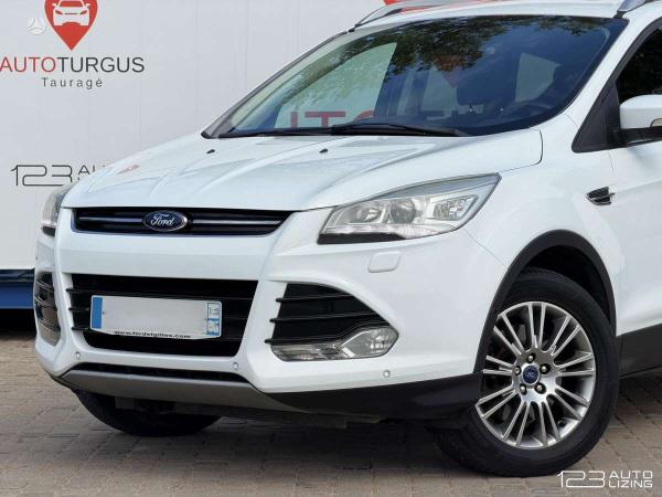 White Ford Kuga 2013 in Taurage, with an engine capacity of 2.00 L and mileage of 216 thousand km for 6300 €, photo 2 on AUTOMOTO.COM.LV