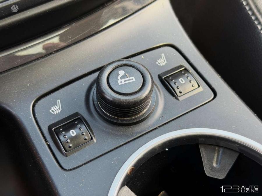 Balts Ford Kuga 2013 Tauragė, ar dzinēja tilpumu 2.00 L un nobraukumu 216 tūkst. km par 6300 €, foto 25 vietnē AUTOMOTO.COM.LV