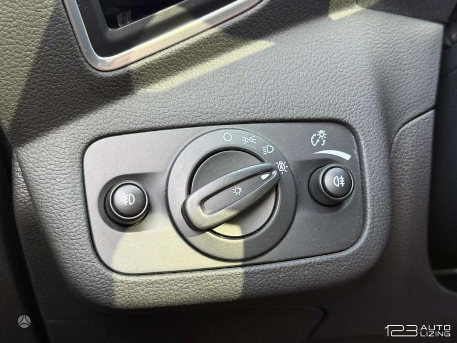 Balts Ford Kuga 2013 Tauragė, ar dzinēja tilpumu 2.00 L un nobraukumu 216 tūkst. km par 6300 €, foto 27 vietnē AUTOMOTO.COM.LV