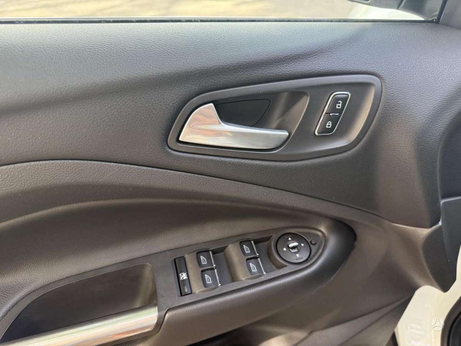 Balts Ford Kuga 2013 Tauragė, ar dzinēja tilpumu 0.00 L un nobraukumu 224 tūkst. km par 6400 €, foto 14 vietnē AUTOMOTO.COM.LV