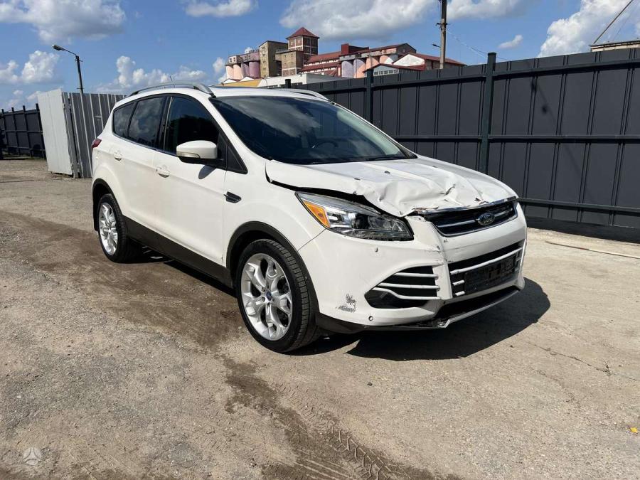 Balts Ford Kuga 2013 Kauņa, ar dzinēja tilpumu 1.99 L un nobraukumu 144 tūkst. km par 3900 €, foto 3 vietnē AUTOMOTO.COM.LV