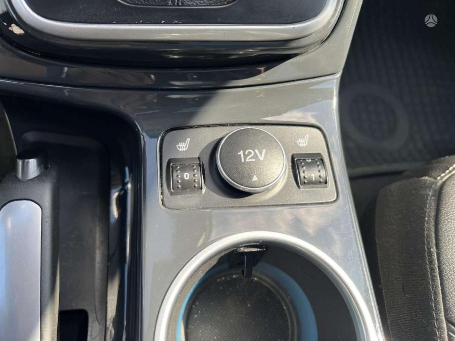 Balts Ford Kuga 2013 Kauņa, ar dzinēja tilpumu 1.99 L un nobraukumu 144 tūkst. km par 3900 €, foto 20 vietnē AUTOMOTO.COM.LV