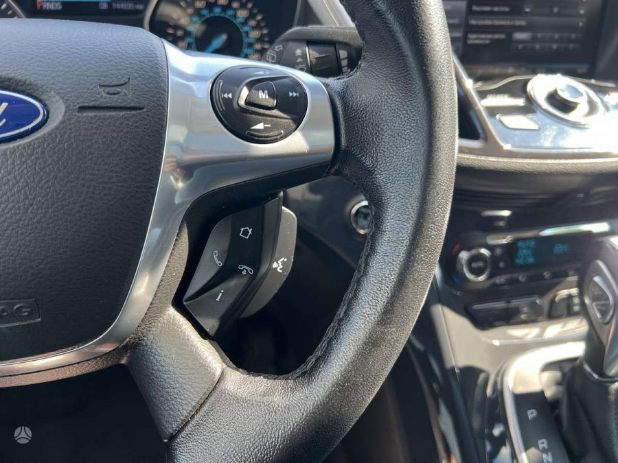 Balts Ford Kuga 2013 Kauņa, ar dzinēja tilpumu 1.99 L un nobraukumu 144 tūkst. km par 3900 €, foto 26 vietnē AUTOMOTO.COM.LV