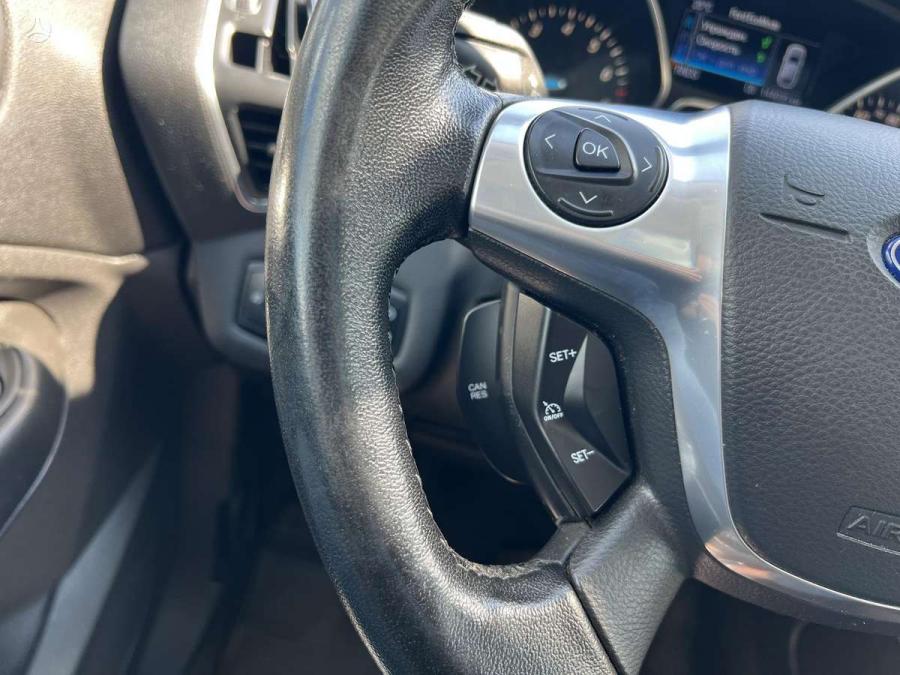 Balts Ford Kuga 2013 Kauņa, ar dzinēja tilpumu 1.99 L un nobraukumu 144 tūkst. km par 3900 €, foto 27 vietnē AUTOMOTO.COM.LV