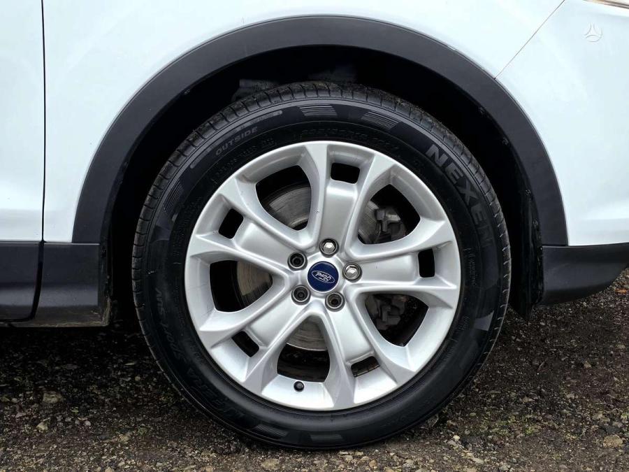 Balts Ford Kuga 2013 Šauļi, ar dzinēja tilpumu 2.00 L un nobraukumu 240 tūkst. km par 5999 €, foto 13 vietnē AUTOMOTO.COM.LV