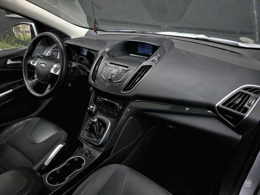 Balts Ford Kuga 2013 Šauļi, ar dzinēja tilpumu 2.00 L un nobraukumu 240 tūkst. km par 5999 €, foto 21 vietnē AUTOMOTO.COM.LV