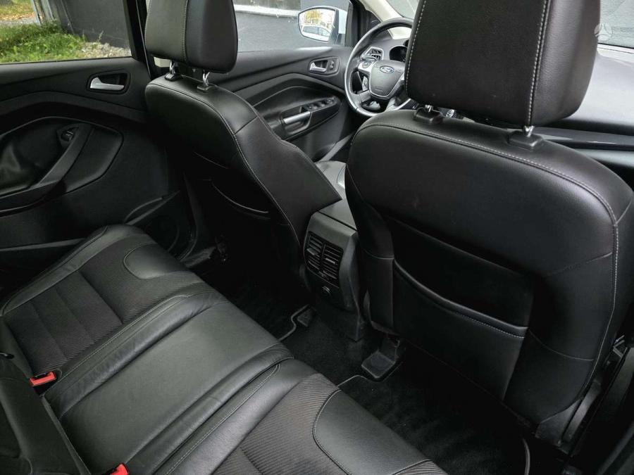 Balts Ford Kuga 2013 Šauļi, ar dzinēja tilpumu 2.00 L un nobraukumu 240 tūkst. km par 5999 €, foto 23 vietnē AUTOMOTO.COM.LV
