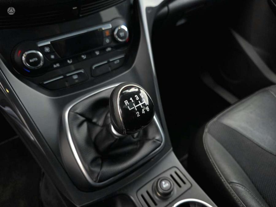 Balts Ford Kuga 2013 Šauļi, ar dzinēja tilpumu 2.00 L un nobraukumu 240 tūkst. km par 5999 €, foto 30 vietnē AUTOMOTO.COM.LV