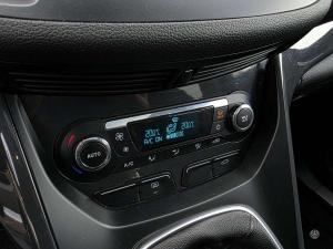 Balts Ford Kuga 2013 Šauļi, ar dzinēja tilpumu 2.00 L un nobraukumu 240 tūkst. km par 5999 €, foto 31 vietnē AUTOMOTO.COM.LV