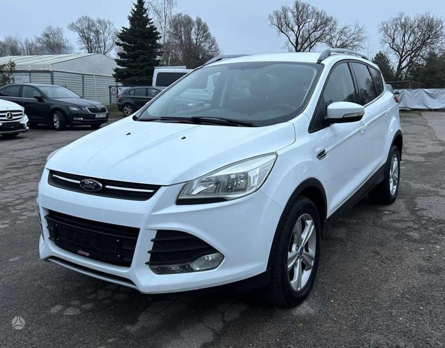 White Ford Kuga 2014 in Panevezys, with an engine capacity of 2.00 L and mileage of 156 thousand km for 6100 €, photo 1 on AUTOMOTO.COM.LV
