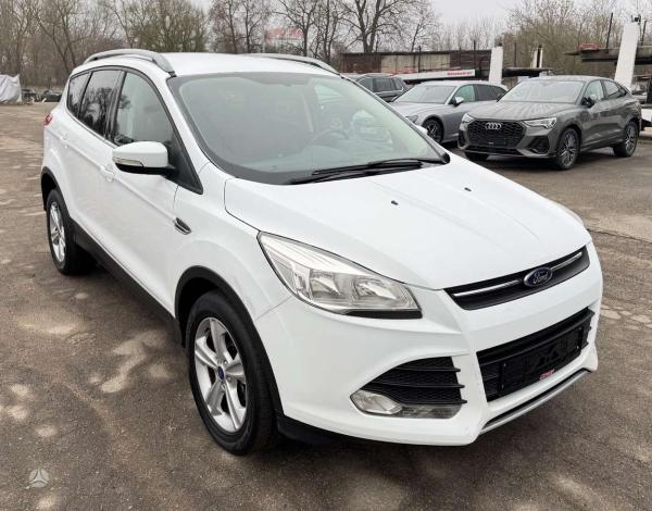 White Ford Kuga 2014 in Panevezys, with an engine capacity of 2.00 L and mileage of 156 thousand km for 6100 €, photo 2 on AUTOMOTO.COM.LV