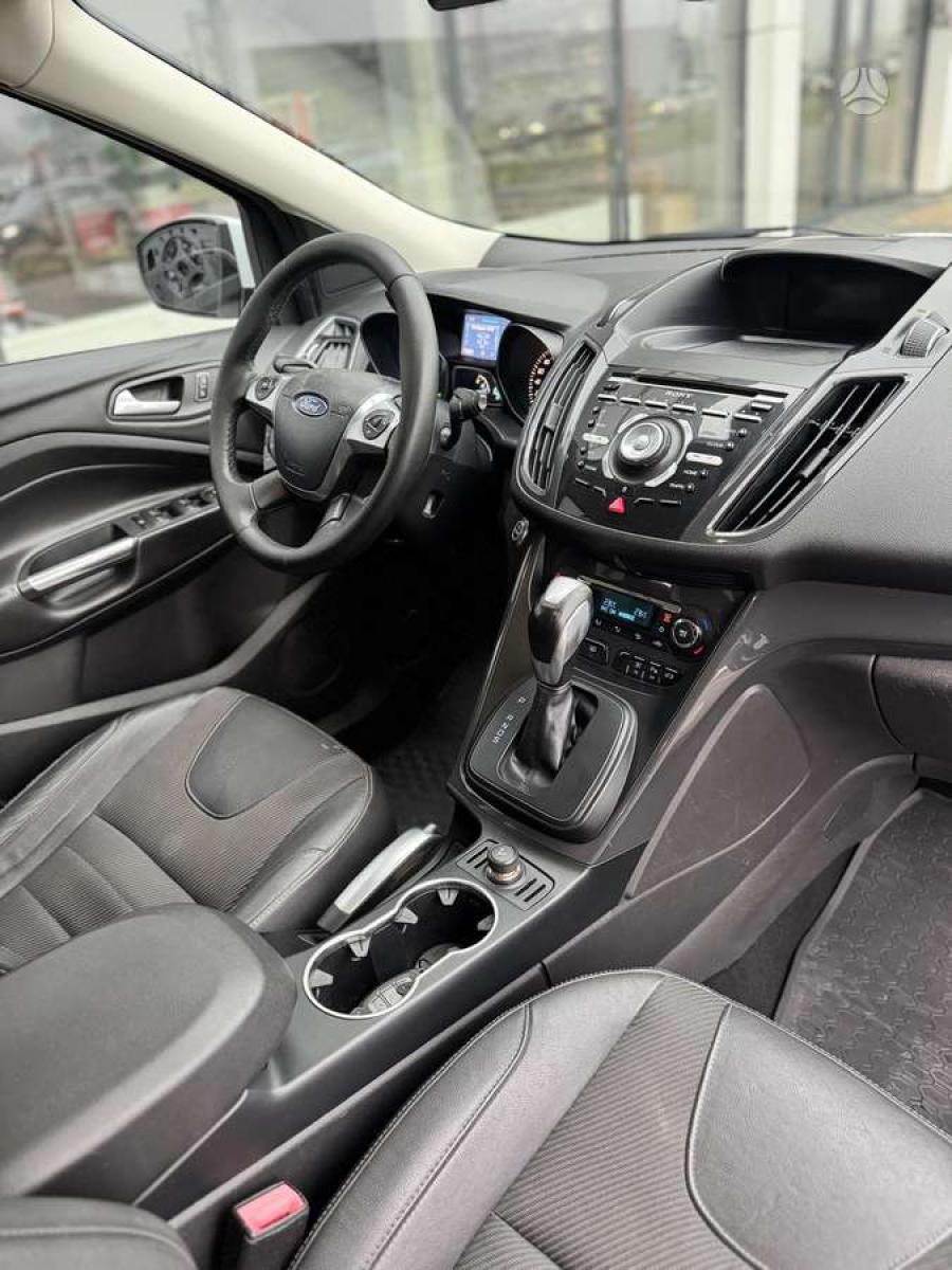 Balts Ford Kuga 2014 Viļņa, ar dzinēja tilpumu 2.00 L un nobraukumu 238 tūkst. km par 6850 €, foto 16 vietnē AUTOMOTO.COM.LV