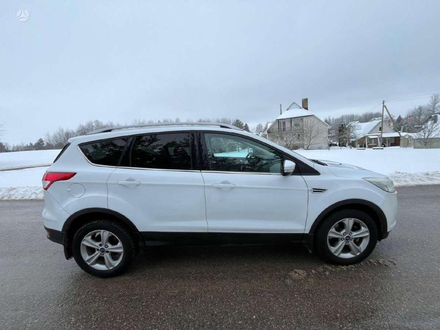 Balts Ford Kuga 2014 Utena, ar dzinēja tilpumu 2.00 L un nobraukumu 240 tūkst. km par 6750 €, foto 5 vietnē AUTOMOTO.COM.LV