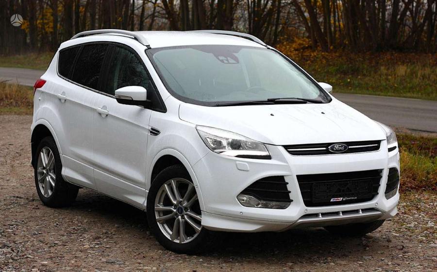 White Ford Kuga 2014 in Kretinga, with an engine capacity of 2.00 L and mileage of 154 thousand km for 8999 €, photo 4 on AUTOMOTO.COM.LV