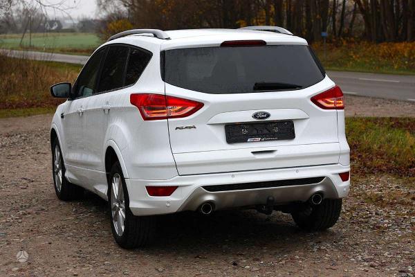 White Ford Kuga 2014 in Kretinga, with an engine capacity of 2.00 L and mileage of 154 thousand km for 8999 €, photo 8 on AUTOMOTO.COM.LV