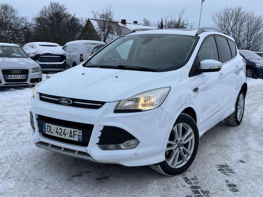 White Ford Kuga 2014 in Taurage, with an engine capacity of 2.00 L and mileage of 280 thousand km for 6999 €, photo 1 on AUTOMOTO.COM.LV