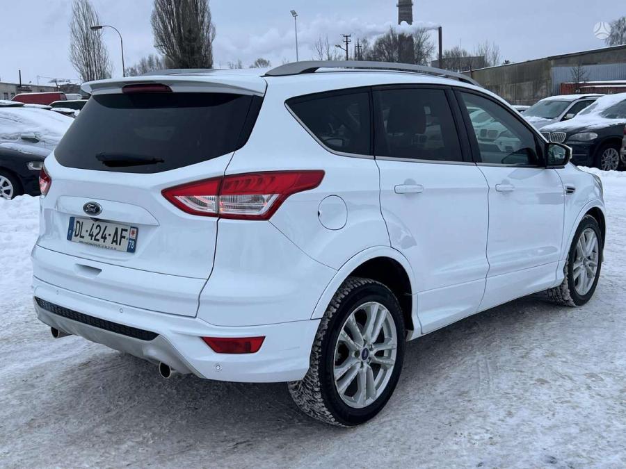 White Ford Kuga 2014 in Taurage, with an engine capacity of 2.00 L and mileage of 280 thousand km for 6999 €, photo 7 on AUTOMOTO.COM.LV
