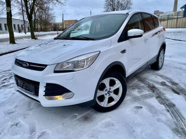White Ford Kuga 2014 in Siauliai, with an engine capacity of 1.60 L and mileage of 260 thousand km for 5999 €, photo 1 on AUTOMOTO.COM.LV