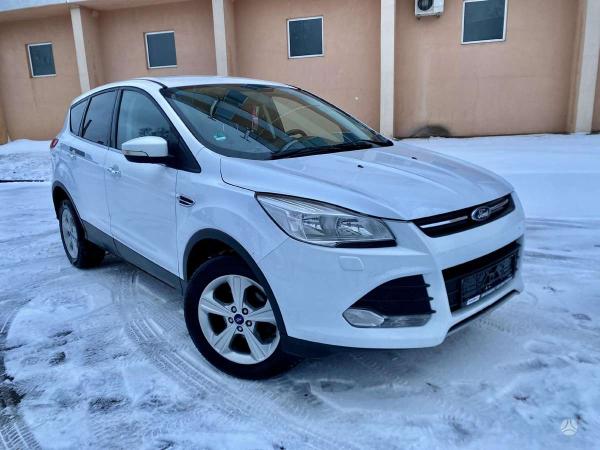 White Ford Kuga 2014 in Siauliai, with an engine capacity of 1.60 L and mileage of 260 thousand km for 5999 €, photo 2 on AUTOMOTO.COM.LV