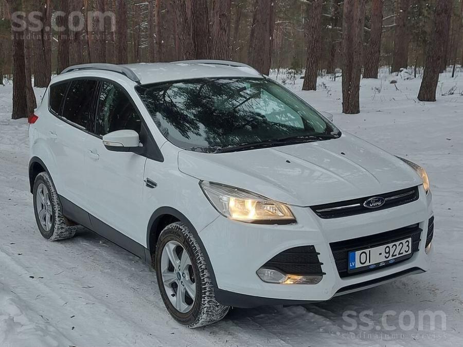 Balts Ford Kuga 2014 Daugavpils, ar dzinēja tilpumu 2.00 L un nobraukumu 156 tūkst. km par 7250 €, foto 2 vietnē AUTOMOTO.COM.LV