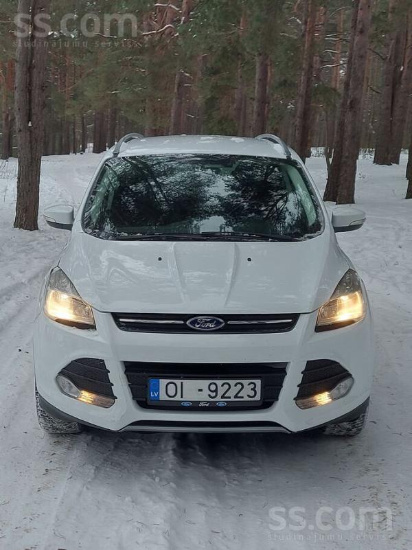 Balts Ford Kuga 2014 Daugavpils, ar dzinēja tilpumu 2.00 L un nobraukumu 156 tūkst. km par 7250 €, foto 3 vietnē AUTOMOTO.COM.LV